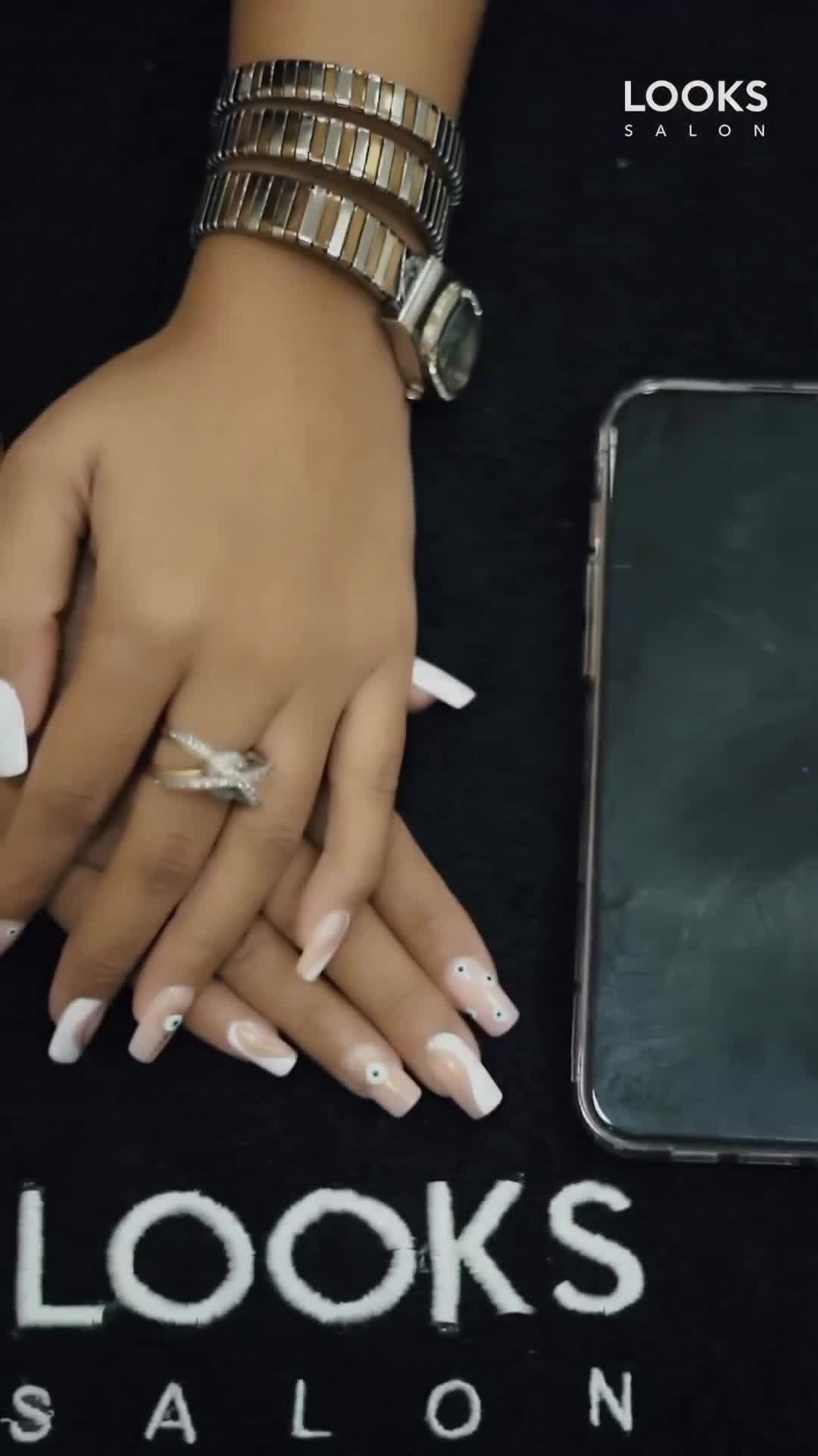 Looks Prive (Quest Mall) in Circus Avenue,Kolkata - Beauty Parlours ...