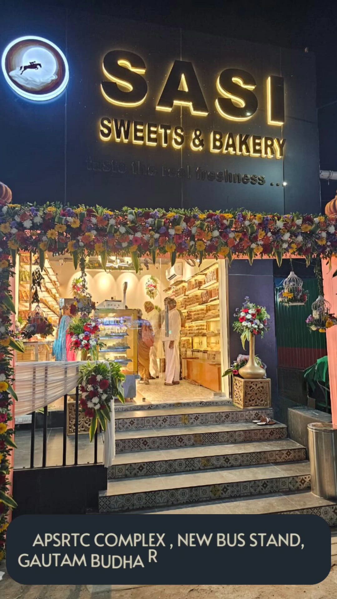 SASI SWEETS & BAKERY in Mangalagiri,Guntur - Order Food Online - Best ...
